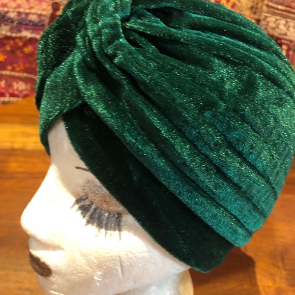 NEMESIS JEWELRY NYC | Accessories | Vintage Green Velvet Turbin Hat ...